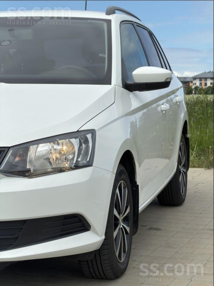 Balts Skoda Fabia 2015 Rīga, ar dzinēja tilpumu 1.20 L un nobraukumu 68 tūkst. km par 7000 €, foto 9 vietnē AUTOMOTO.COM.LV