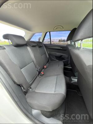 Balts Skoda Fabia 2015 Rīga, ar dzinēja tilpumu 1.20 L un nobraukumu 68 tūkst. km par 7000 €, foto 15 vietnē AUTOMOTO.COM.LV