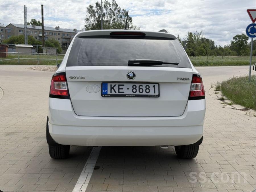 Balts Skoda Fabia 2015 Rīga, ar dzinēja tilpumu 1.20 L un nobraukumu 68 tūkst. km par 7000 €, foto 17 vietnē AUTOMOTO.COM.LV