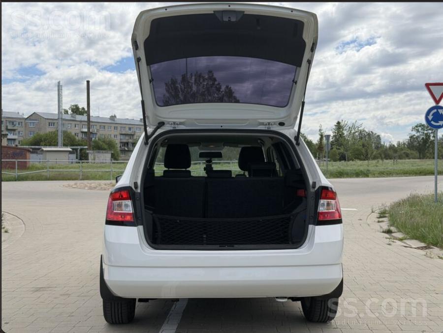 Balts Skoda Fabia 2015 Rīga, ar dzinēja tilpumu 1.20 L un nobraukumu 68 tūkst. km par 7000 €, foto 18 vietnē AUTOMOTO.COM.LV