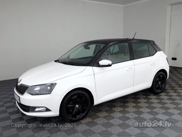 White Skoda Fabia 2015 in Tallinn, with an engine capacity of 1.40 L and mileage of 238 thousand km for 2499 €, photo 2 on AUTOMOTO.COM.LV
