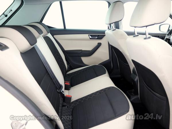 White Skoda Fabia 2015 in Tallinn, with an engine capacity of 1.40 L and mileage of 238 thousand km for 2499 €, photo 7 on AUTOMOTO.COM.LV