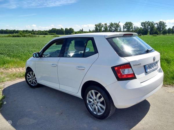 Balts Skoda Fabia 2015 Kauņa, ar dzinēja tilpumu 1.42 L un nobraukumu 270 tūkst. km par 4350 €, foto 6 vietnē AUTOMOTO.COM.LV