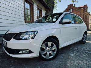 White Skoda Fabia 2016 in Cesis, with an engine capacity of 1.40 L and mileage of 0 thousand km for 5900 €, photo 4 on AUTOMOTO.COM.LV