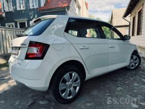 White Skoda Fabia 2016 in Cesis, with an engine capacity of 1.40 L and mileage of 0 thousand km for 5900 €, photo 6 on AUTOMOTO.COM.LV