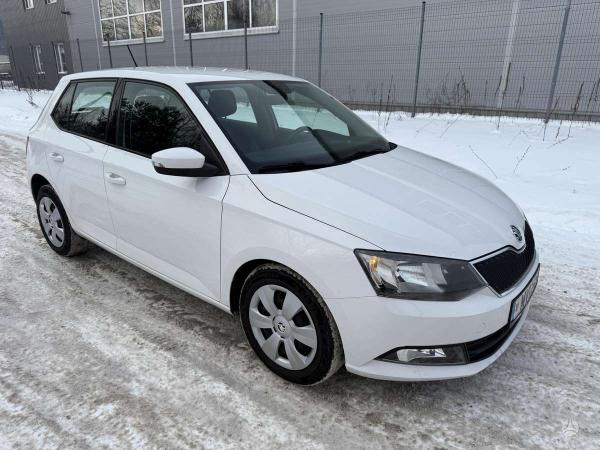 Balts Skoda Fabia 2016 Viļņa, ar dzinēja tilpumu 1.42 L un nobraukumu 210 tūkst. km par 3900 €, foto 3 vietnē AUTOMOTO.COM.LV
