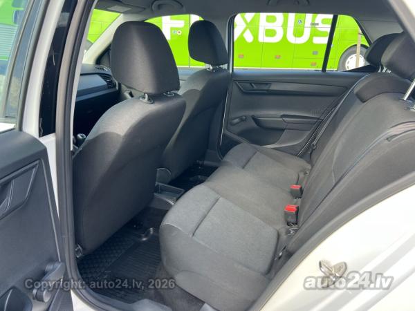 White Skoda Fabia 2016 in Tallinn, with an engine capacity of 1.20 L and mileage of 162 thousand km for 5900 €, photo 10 on AUTOMOTO.COM.LV