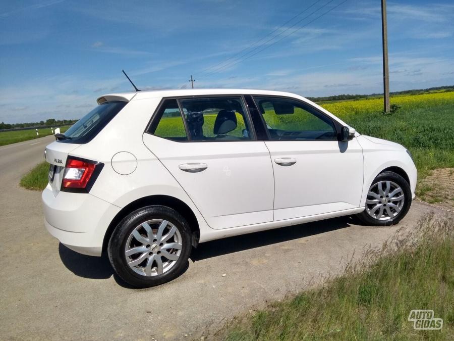 White Skoda Fabia 2016 in Vilkaviskis, with an engine capacity of 1.40 L and mileage of 270 thousand km for 4550 €, photo 9 on AUTOMOTO.COM.LV