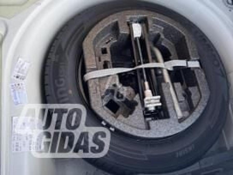 White Skoda Fabia 2016 in Vilkaviskis, with an engine capacity of 1.40 L and mileage of 270 thousand km for 4550 €, photo 11 on AUTOMOTO.COM.LV