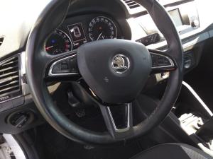 White Skoda Fabia 2016 in Vilkaviskis, with an engine capacity of 1.40 L and mileage of 270 thousand km for 4550 €, photo 15 on AUTOMOTO.COM.LV