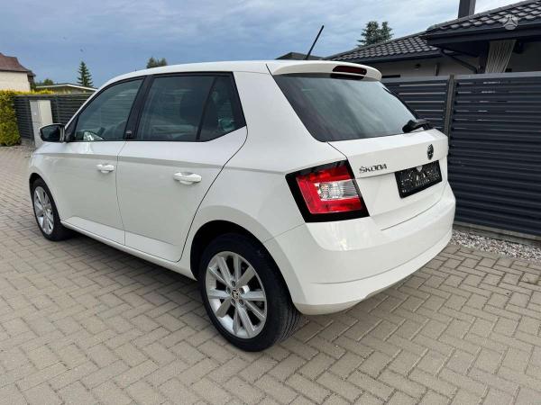 Balts Skoda Fabia 2016 Jurbarkas, ar dzinēja tilpumu 1.42 L un nobraukumu 46 tūkst. km par 6500 €, foto 2 vietnē AUTOMOTO.COM.LV