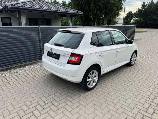 Balts Skoda Fabia 2016 Jurbarkas, ar dzinēja tilpumu 1.42 L un nobraukumu 46 tūkst. km par 6500 €, foto 6 vietnē AUTOMOTO.COM.LV
