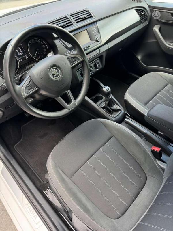Balts Skoda Fabia 2016 Jurbarkas, ar dzinēja tilpumu 1.42 L un nobraukumu 46 tūkst. km par 6500 €, foto 9 vietnē AUTOMOTO.COM.LV