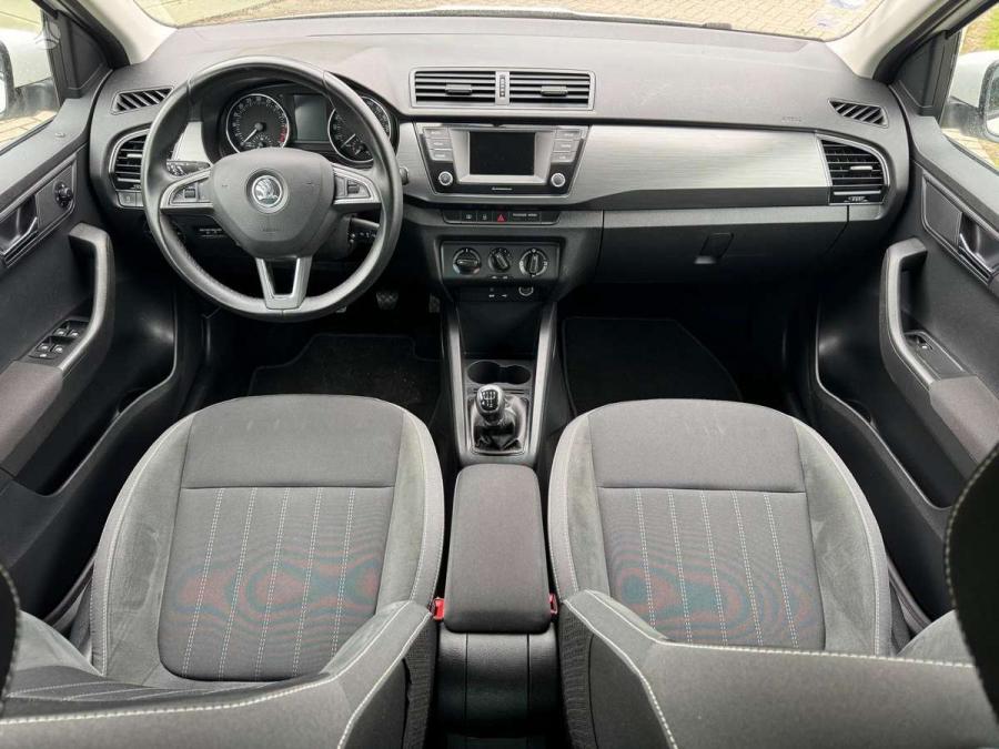 Balts Skoda Fabia 2016 Jurbarkas, ar dzinēja tilpumu 1.42 L un nobraukumu 46 tūkst. km par 6500 €, foto 12 vietnē AUTOMOTO.COM.LV
