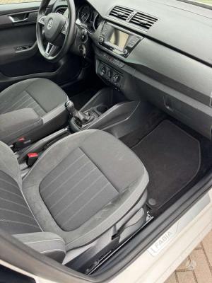 Balts Skoda Fabia 2016 Jurbarkas, ar dzinēja tilpumu 1.42 L un nobraukumu 46 tūkst. km par 6500 €, foto 14 vietnē AUTOMOTO.COM.LV