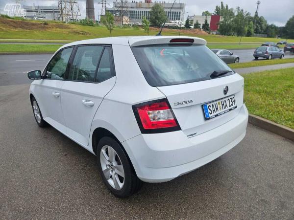 White Skoda Fabia 2016 in Kaunas, with an engine capacity of 1.00 L and mileage of 210 thousand km for 4850 €, photo 5 on AUTOMOTO.COM.LV