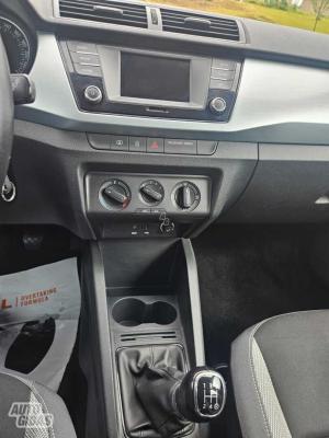 White Skoda Fabia 2016 in Kaunas, with an engine capacity of 1.00 L and mileage of 210 thousand km for 4850 €, photo 11 on AUTOMOTO.COM.LV