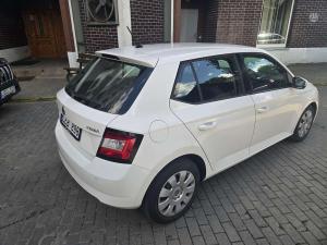 White Skoda Fabia 2016 in Vilnius, with an engine capacity of 1.40 L and mileage of 239 thousand km for 4800 €, photo 4 on AUTOMOTO.COM.LV