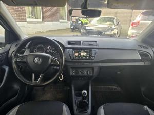 White Skoda Fabia 2016 in Vilnius, with an engine capacity of 1.40 L and mileage of 239 thousand km for 4800 €, photo 9 on AUTOMOTO.COM.LV