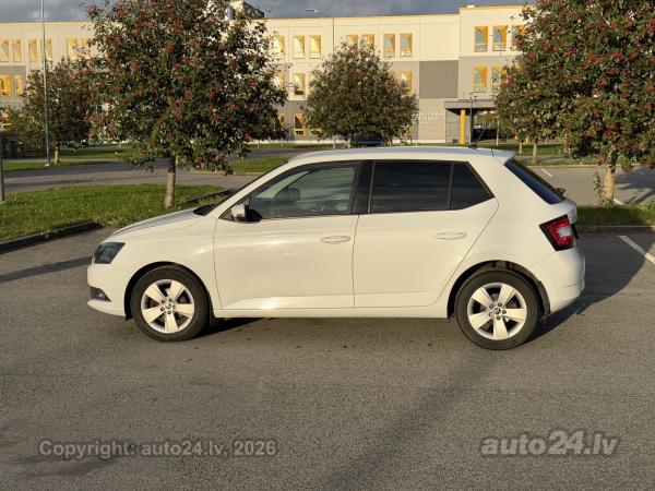 Balts Skoda Fabia 2016 Tallina, ar dzinēja tilpumu 1.20 L un nobraukumu 75 tūkst. km par 8900 €, foto 3 vietnē AUTOMOTO.COM.LV