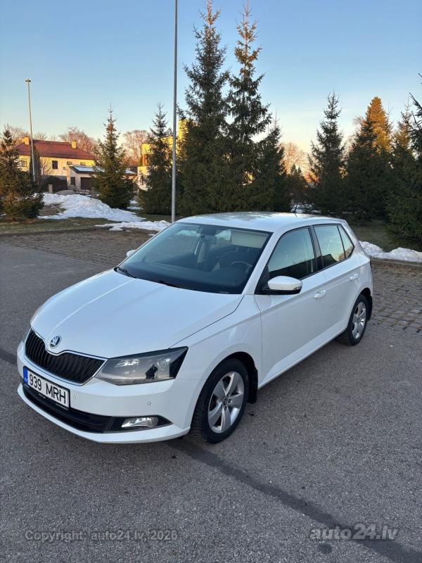 White Skoda Fabia 2017 in Kuressaare, with an engine capacity of 1.20 L and mileage of 84 thousand km for 6500 €, photo 4 on AUTOMOTO.COM.LV