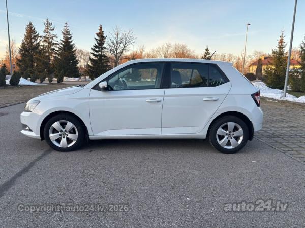 White Skoda Fabia 2017 in Kuressaare, with an engine capacity of 1.20 L and mileage of 84 thousand km for 6500 €, photo 5 on AUTOMOTO.COM.LV