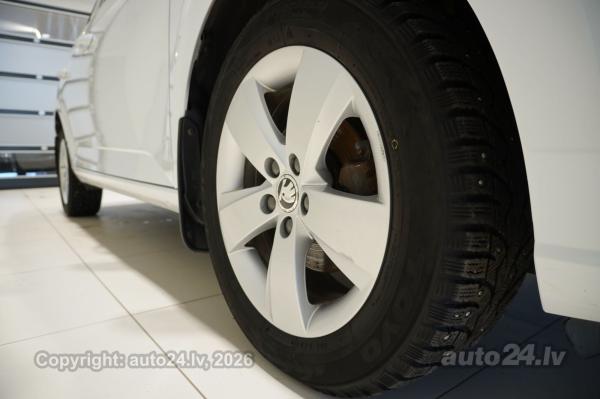 Balts Skoda Fabia 2017 Tallina, ar dzinēja tilpumu 1.00 L un nobraukumu 161 tūkst. km par 6900 €, foto 7 vietnē AUTOMOTO.COM.LV