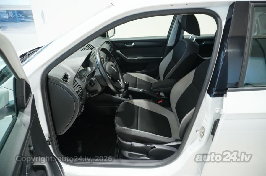 White Skoda Fabia 2017 in Tallinn, with an engine capacity of 1.00 L and mileage of 161 thousand km for 6900 €, photo 12 on AUTOMOTO.COM.LV