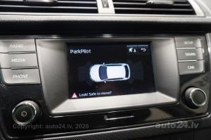 White Skoda Fabia 2017 in Tallinn, with an engine capacity of 1.00 L and mileage of 161 thousand km for 6900 €, photo 15 on AUTOMOTO.COM.LV