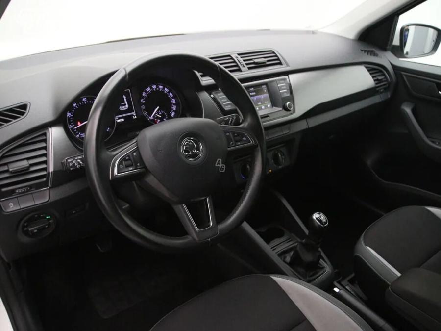 Balts Skoda Fabia 2017 Viļņa, ar dzinēja tilpumu 1.20 L un nobraukumu 196 tūkst. km par 6899 €, foto 17 vietnē AUTOMOTO.COM.LV
