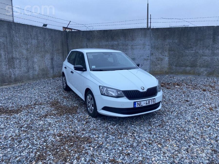 Balts Skoda Fabia 2017 Rīga, ar dzinēja tilpumu 1.40 L un nobraukumu 265 tūkst. km par 3990 €, foto 1 vietnē AUTOMOTO.COM.LV