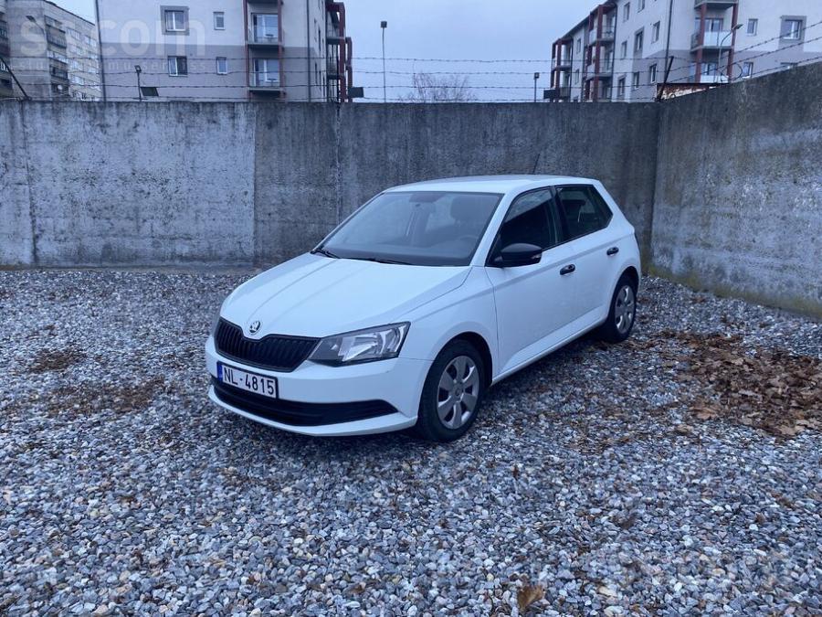 Balts Skoda Fabia 2017 Rīga, ar dzinēja tilpumu 1.40 L un nobraukumu 265 tūkst. km par 3990 €, foto 3 vietnē AUTOMOTO.COM.LV
