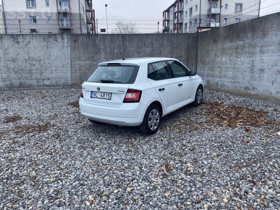 Balts Skoda Fabia 2017 Rīga, ar dzinēja tilpumu 1.40 L un nobraukumu 265 tūkst. km par 3990 €, foto 5 vietnē AUTOMOTO.COM.LV