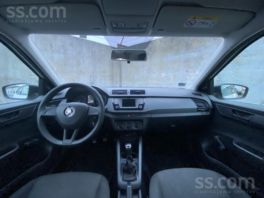 Balts Skoda Fabia 2017 Rīga, ar dzinēja tilpumu 1.40 L un nobraukumu 265 tūkst. km par 3990 €, foto 6 vietnē AUTOMOTO.COM.LV
