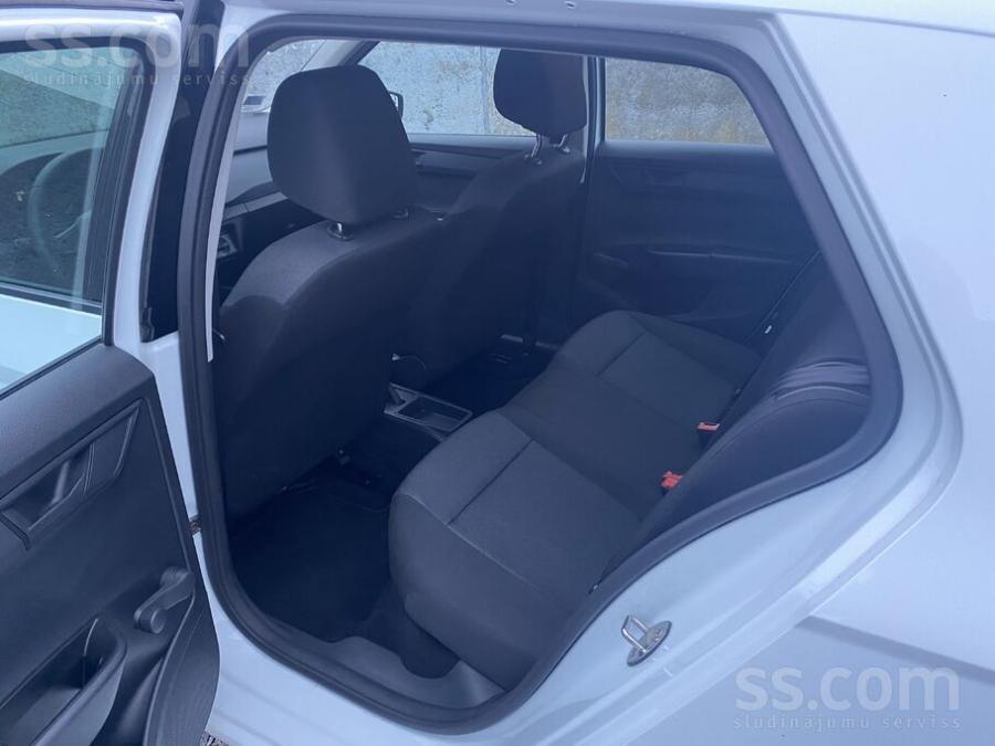 Balts Skoda Fabia 2017 Rīga, ar dzinēja tilpumu 1.40 L un nobraukumu 265 tūkst. km par 3990 €, foto 10 vietnē AUTOMOTO.COM.LV