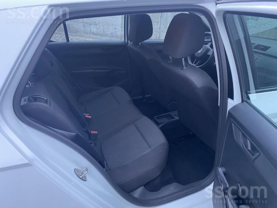Balts Skoda Fabia 2017 Rīga, ar dzinēja tilpumu 1.40 L un nobraukumu 265 tūkst. km par 3990 €, foto 11 vietnē AUTOMOTO.COM.LV