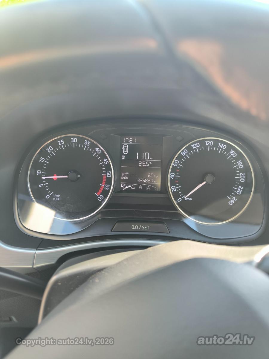 White Skoda Fabia 2017 in Tallinn, with an engine capacity of 1.40 L and mileage of 337 thousand km for 4000 €, photo 7 on AUTOMOTO.COM.LV