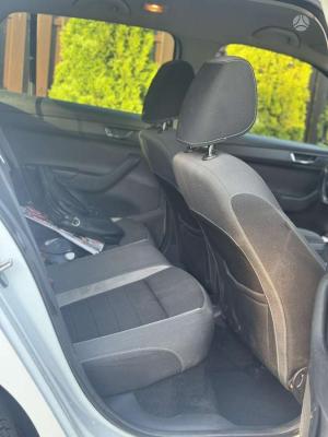 White Skoda Fabia 2017 in Vilnius, with an engine capacity of 1.42 L and mileage of 250 thousand km for 4950 €, photo 14 on AUTOMOTO.COM.LV