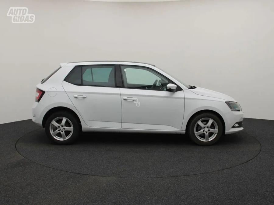 Balts Skoda Fabia 2017 Viļņa, ar dzinēja tilpumu 1.20 L un nobraukumu 168 tūkst. km par 7099 €, foto 10 vietnē AUTOMOTO.COM.LV