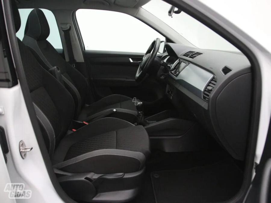Balts Skoda Fabia 2017 Viļņa, ar dzinēja tilpumu 1.20 L un nobraukumu 168 tūkst. km par 7099 €, foto 15 vietnē AUTOMOTO.COM.LV
