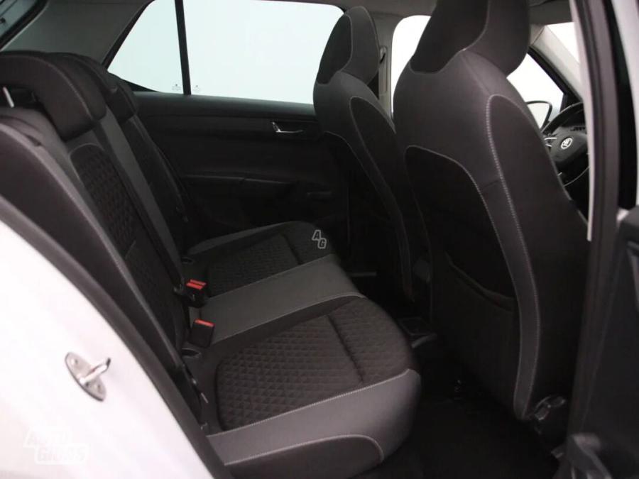 Balts Skoda Fabia 2017 Viļņa, ar dzinēja tilpumu 1.20 L un nobraukumu 168 tūkst. km par 7099 €, foto 16 vietnē AUTOMOTO.COM.LV