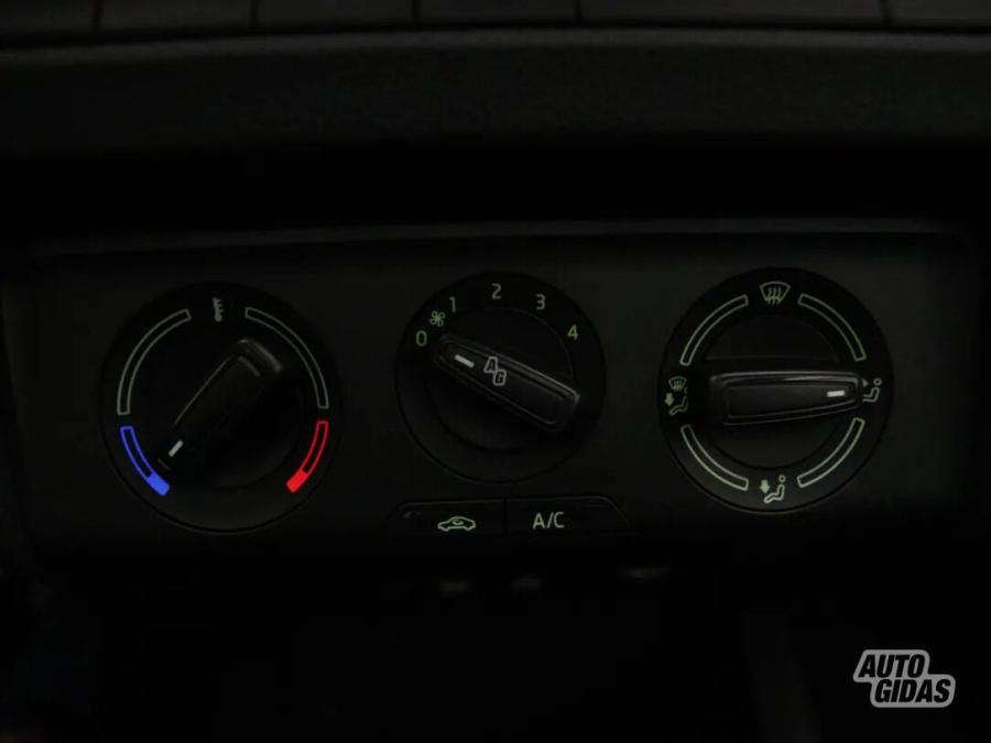 Balts Skoda Fabia 2017 Viļņa, ar dzinēja tilpumu 1.20 L un nobraukumu 168 tūkst. km par 7099 €, foto 21 vietnē AUTOMOTO.COM.LV