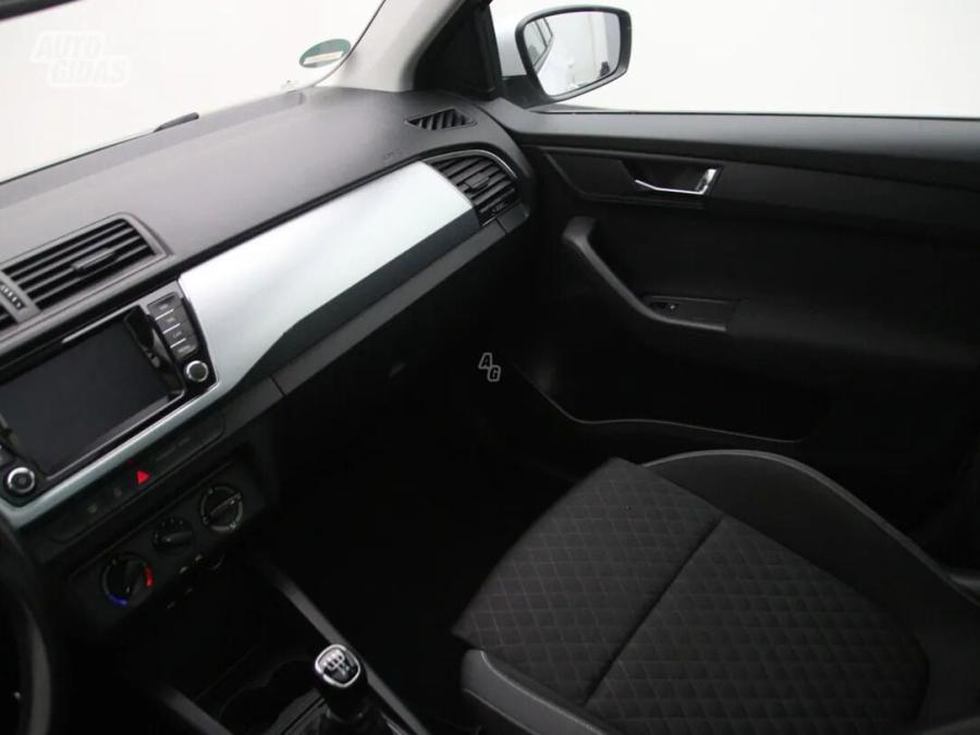 Balts Skoda Fabia 2017 Viļņa, ar dzinēja tilpumu 1.20 L un nobraukumu 168 tūkst. km par 7099 €, foto 22 vietnē AUTOMOTO.COM.LV