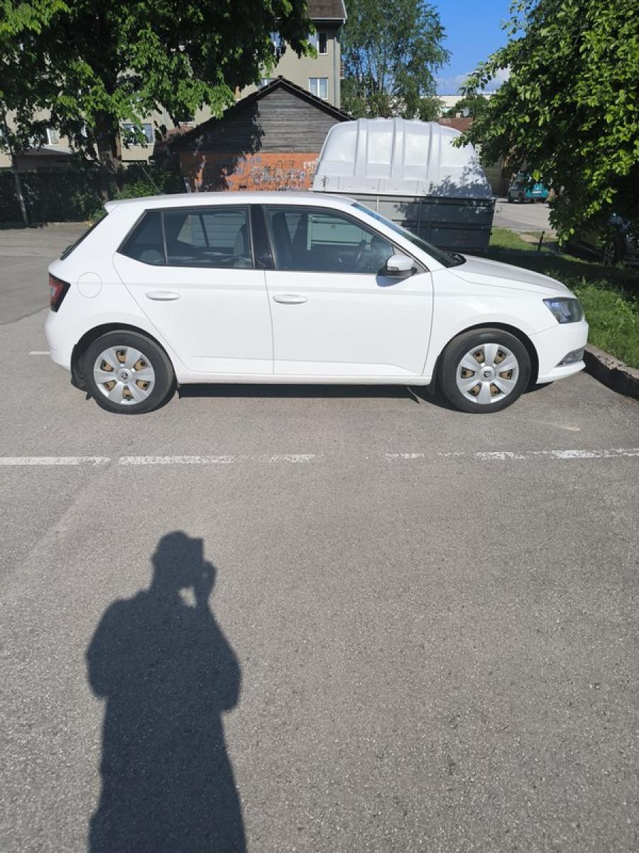 White Skoda Fabia 2017 in Tartu, with an engine capacity of 1.40 L and mileage of 337 thousand km for 4000 €, photo 11 on AUTOMOTO.COM.LV