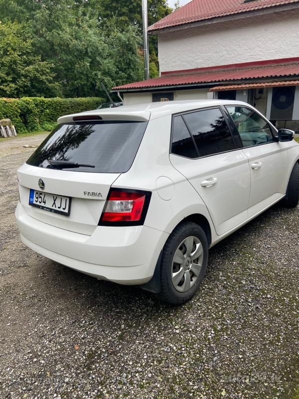 White Skoda Fabia 2017 in Johvi, with an engine capacity of 1.20 L and mileage of 178 thousand km for 6900 €, photo 3 on AUTOMOTO.COM.LV