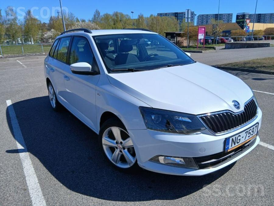 Balts Skoda Fabia 2018 Rīga, ar dzinēja tilpumu 1.00 L un nobraukumu 204 tūkst. km par 6950 €, foto 4 vietnē AUTOMOTO.COM.LV