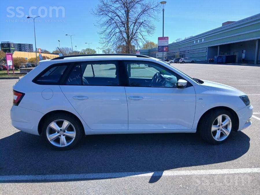White Skoda Fabia 2018 in Riga, with an engine capacity of 1.00 L and mileage of 204 thousand km for 6800 €, photo 8 on AUTOMOTO.COM.LV