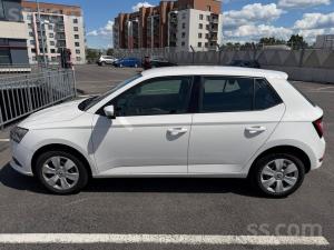 Белый Шкода Фабия 2018 в Рига, объемом двигателя 1.00 л и пробегом 108 тыс. км за 6100 €, фото 5 на AUTOMOTO.COM.LV