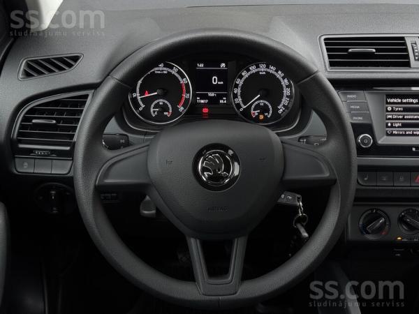 Balts Skoda Fabia 2019 Valmiera, ar dzinēja tilpumu 1.00 L un nobraukumu 120 tūkst. km par 8550 €, foto 10 vietnē AUTOMOTO.COM.LV