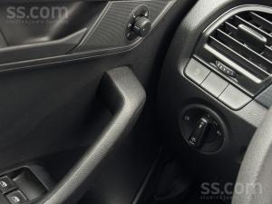 Белый Шкода Фабия 2019 в Валмиера, объемом двигателя 1.00 л и пробегом 120 тыс. км за 8550 €, фото 12 на AUTOMOTO.COM.LV